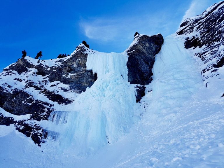 The Sertig waterfall is an insider’s tip for ice climbing & snowshoeing ...